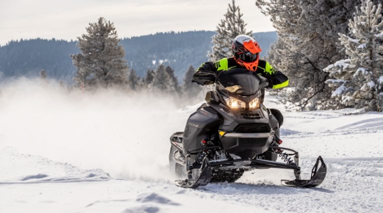 First Ride: 2022 Ski-Doo Mach Z With Launch Mode | SnowGoer
